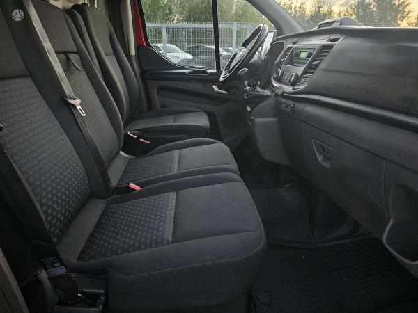 Red Ford Transit Custom 2020 in Pakruojis, with an engine capacity of 2.00 L and mileage of 197 thousand km for 8900 €, photo 9 on AUTOMOTO.COM.LV