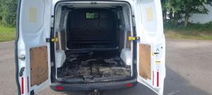 White Ford Transit Custom 2012 in Taurage, with an engine capacity of 2.20 L and mileage of 22 thousand km for 3700 €, photo 6 on AUTOMOTO.COM.LV