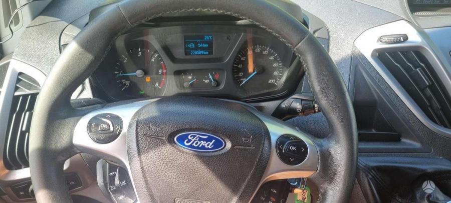 White Ford Transit Custom 2012 in Taurage, with an engine capacity of 2.20 L and mileage of 22 thousand km for 3700 €, photo 10 on AUTOMOTO.COM.LV