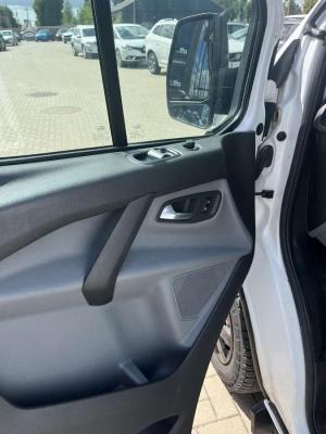 White Ford Transit Custom 2013 in Taurage, with an engine capacity of 2.20 L and mileage of 351 thousand km for 5300 €, photo 17 on AUTOMOTO.COM.LV