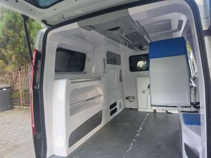 White Ford Transit Custom 2013 in Taurage, with an engine capacity of 2.20 L and mileage of 225 thousand km for 5500 €, photo 9 on AUTOMOTO.COM.LV