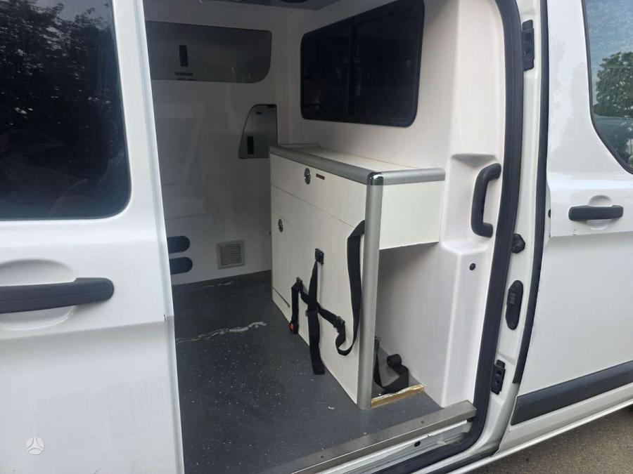White Ford Transit Custom 2013 in Taurage, with an engine capacity of 2.20 L and mileage of 225 thousand km for 5500 €, photo 11 on AUTOMOTO.COM.LV