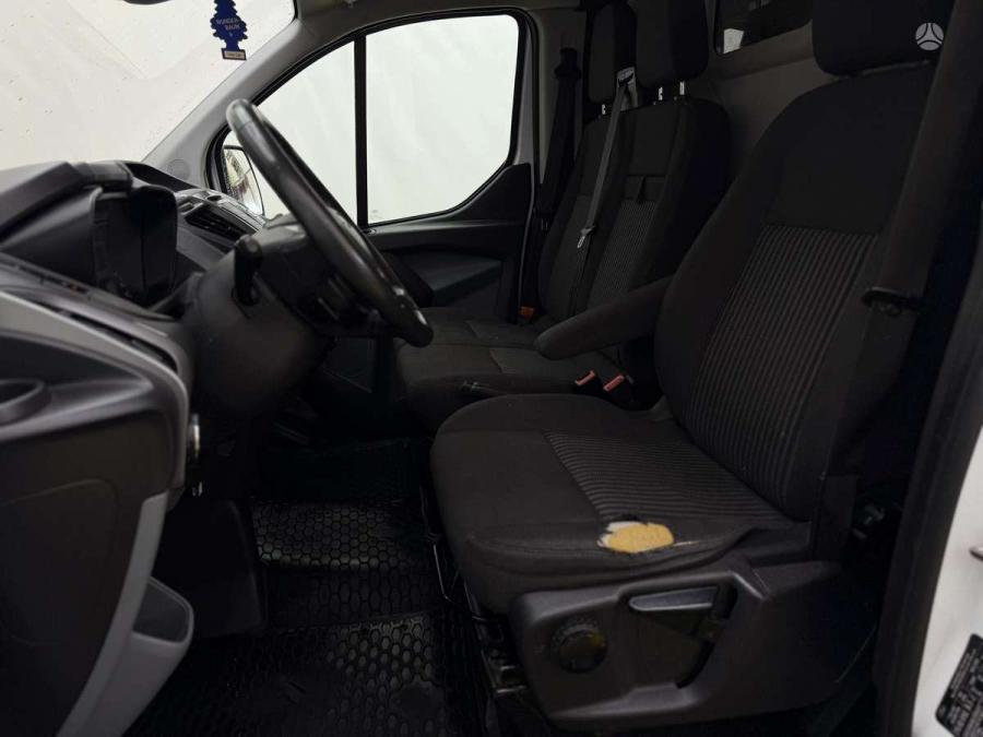 White Ford Transit Custom 2013 in Vilnius, with an engine capacity of 2.20 L and mileage of 355 thousand km for 4950 €, photo 11 on AUTOMOTO.COM.LV