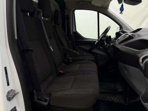 White Ford Transit Custom 2013 in Vilnius, with an engine capacity of 2.20 L and mileage of 355 thousand km for 4950 €, photo 15 on AUTOMOTO.COM.LV