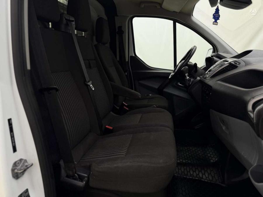 White Ford Transit Custom 2013 in Vilnius, with an engine capacity of 2.20 L and mileage of 355 thousand km for 4950 €, photo 15 on AUTOMOTO.COM.LV