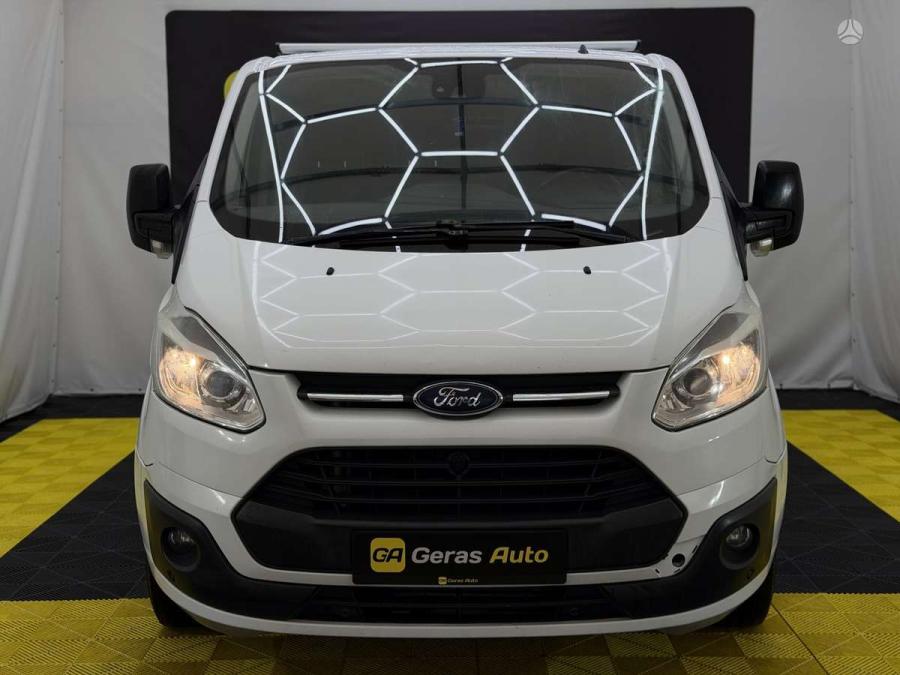 Balts Ford Transit Custom 2013 Viļņa, ar dzinēja tilpumu 2.20 L un nobraukumu 355 tūkst. km par 4950 €, foto 3 vietnē AUTOMOTO.COM.LV