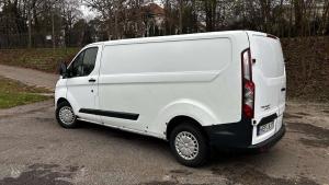 White Ford Transit Custom 2014 in Vilnius, with an engine capacity of 2.20 L and mileage of 230 thousand km for 5200 €, photo 5 on AUTOMOTO.COM.LV