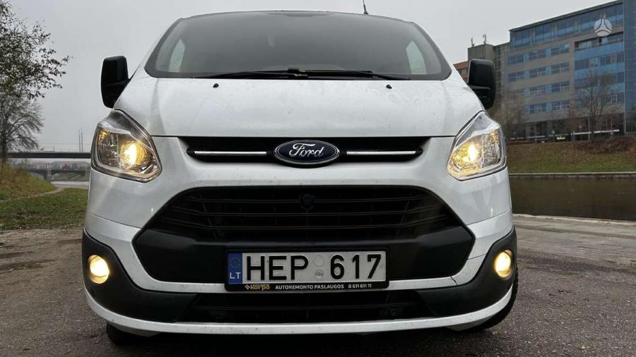 White Ford Transit Custom 2014 in Vilnius, with an engine capacity of 2.20 L and mileage of 230 thousand km for 5200 €, photo 11 on AUTOMOTO.COM.LV