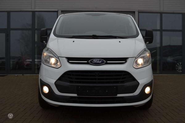 Balts Ford Transit Custom 2014 Viļņa, ar dzinēja tilpumu 2.20 L un nobraukumu 232 tūkst. km par 12500 €, foto 4 vietnē AUTOMOTO.COM.LV
