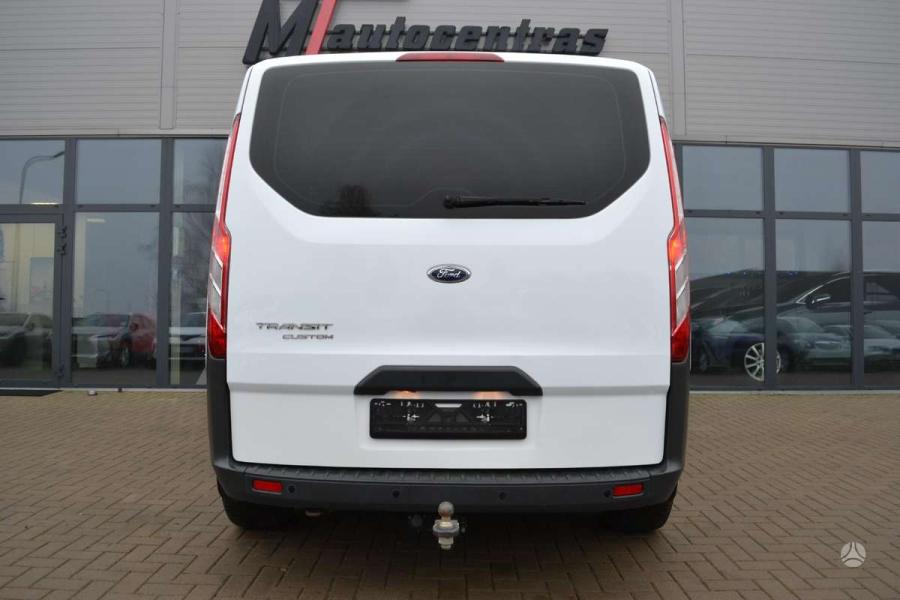 Balts Ford Transit Custom 2014 Viļņa, ar dzinēja tilpumu 2.20 L un nobraukumu 232 tūkst. km par 12500 €, foto 9 vietnē AUTOMOTO.COM.LV