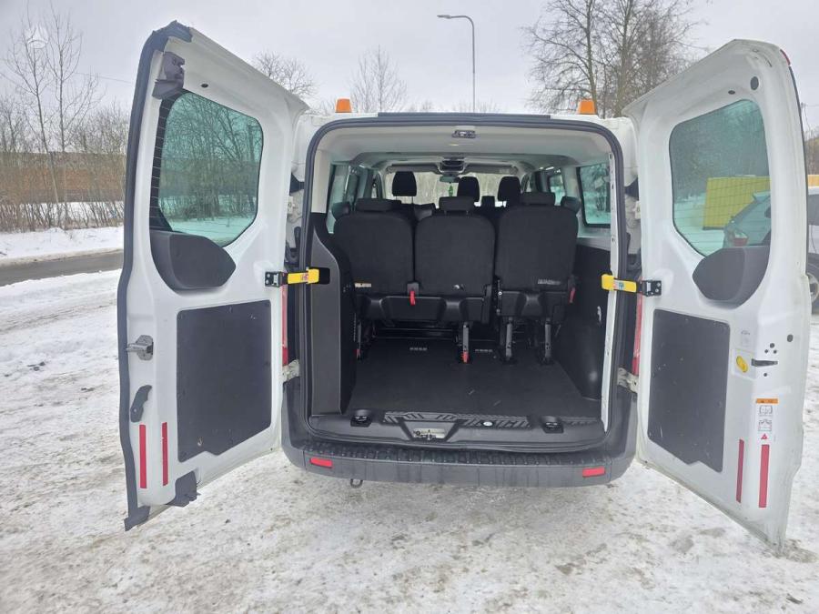 White Ford Transit Custom 2014 in Siauliai, with an engine capacity of 2.20 L and mileage of 279 thousand km for 9450 €, photo 6 on AUTOMOTO.COM.LV