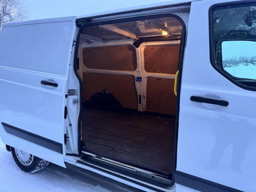 Balts Ford Transit Custom 2014 Kauņa, ar dzinēja tilpumu 2.20 L un nobraukumu 264 tūkst. km par 5350 €, foto 7 vietnē AUTOMOTO.COM.LV