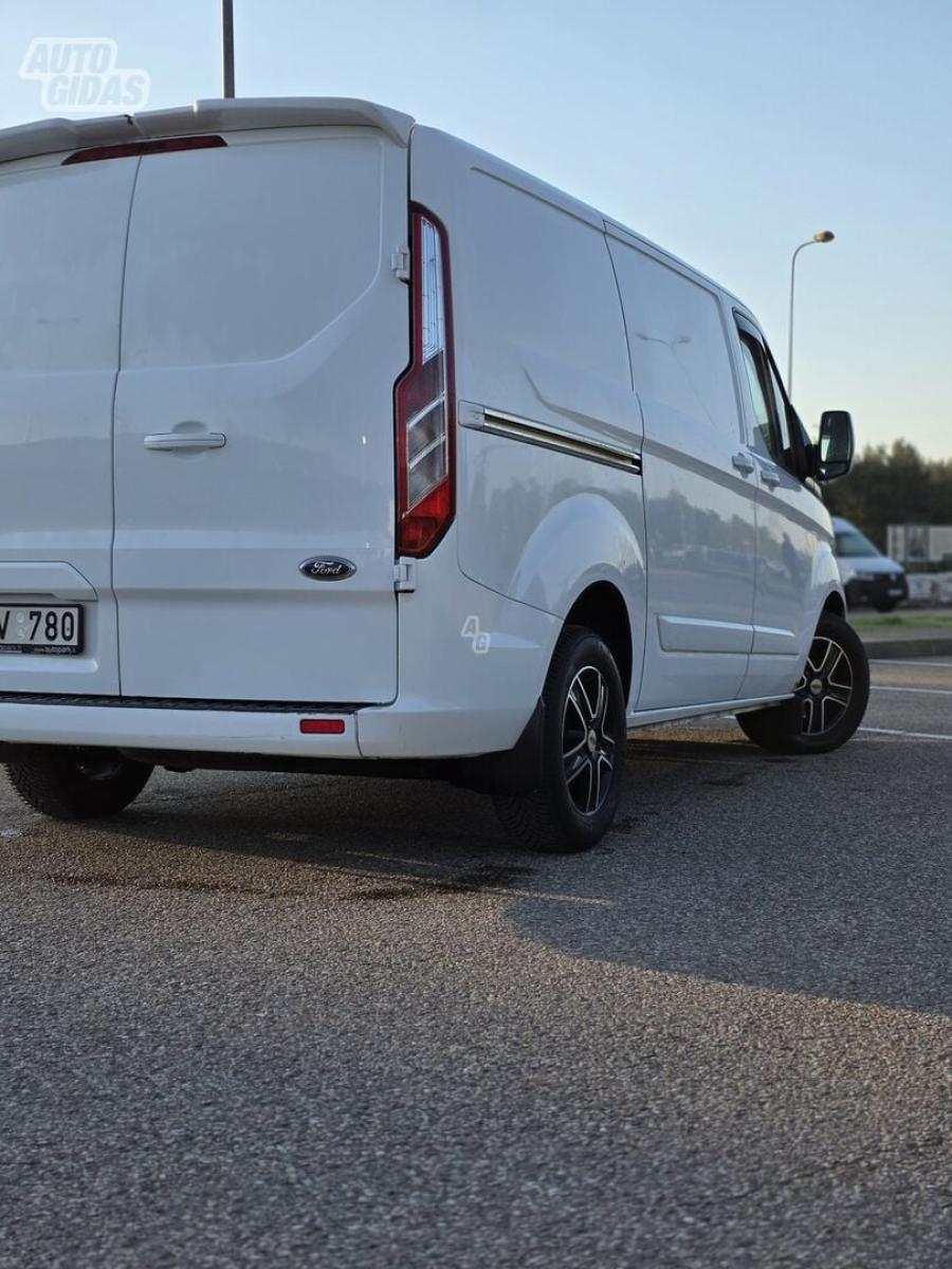 Balts Ford Transit Custom 2014 Viļņa, ar dzinēja tilpumu 2.20 L un nobraukumu 191 tūkst. km par 7900 €, foto 3 vietnē AUTOMOTO.COM.LV