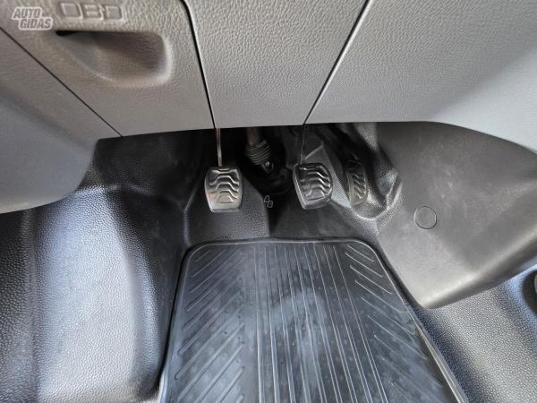 Balts Ford Transit Custom 2014 Viļņa, ar dzinēja tilpumu 2.20 L un nobraukumu 191 tūkst. km par 7900 €, foto 6 vietnē AUTOMOTO.COM.LV