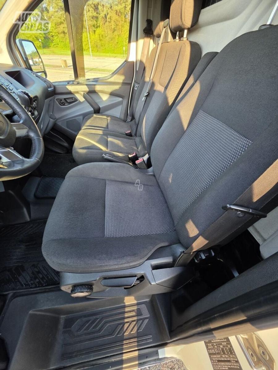 Balts Ford Transit Custom 2014 Viļņa, ar dzinēja tilpumu 2.20 L un nobraukumu 191 tūkst. km par 7900 €, foto 8 vietnē AUTOMOTO.COM.LV