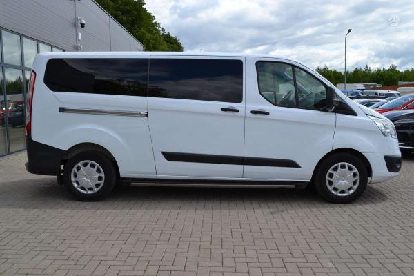 White Ford Transit Custom 2014 in Vilnius, with an engine capacity of 2.20 L and mileage of 233 thousand km for 11500 €, photo 9 on AUTOMOTO.COM.LV