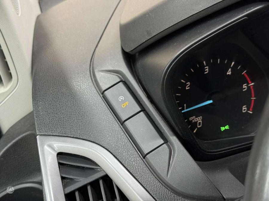 Balts Ford Transit Custom 2014 Marijampole, ar dzinēja tilpumu 2.20 L un nobraukumu 243 tūkst. km par 10500 €, foto 20 vietnē AUTOMOTO.COM.LV