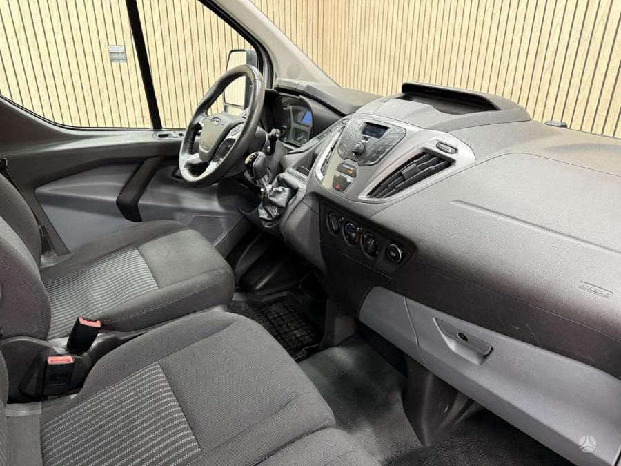 Balts Ford Transit Custom 2014 Marijampole, ar dzinēja tilpumu 2.20 L un nobraukumu 243 tūkst. km par 10500 €, foto 25 vietnē AUTOMOTO.COM.LV