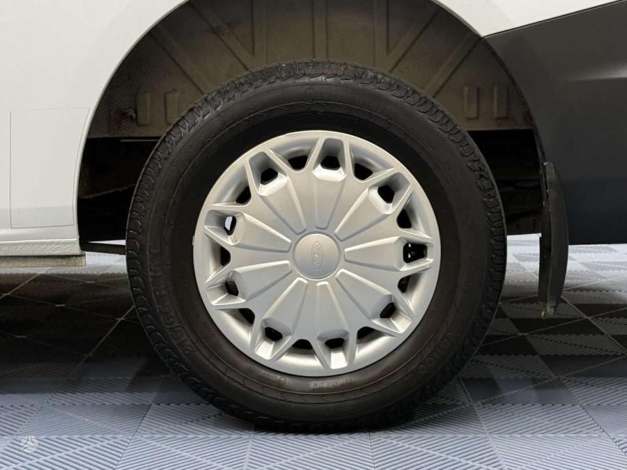 Balts Ford Transit Custom 2014 Marijampole, ar dzinēja tilpumu 2.20 L un nobraukumu 243 tūkst. km par 10500 €, foto 28 vietnē AUTOMOTO.COM.LV