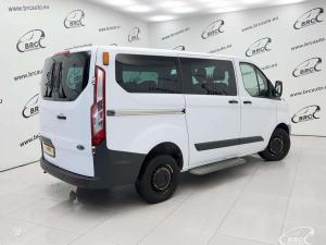 White Ford Transit Custom 2014 in Vilnius, with an engine capacity of 2.20 L and mileage of 294 thousand km for 5900 €, photo 4 on AUTOMOTO.COM.LV
