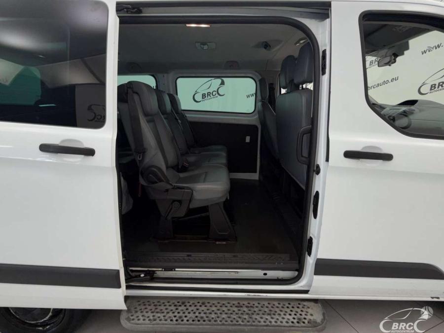 White Ford Transit Custom 2014 in Vilnius, with an engine capacity of 2.20 L and mileage of 294 thousand km for 5900 €, photo 10 on AUTOMOTO.COM.LV