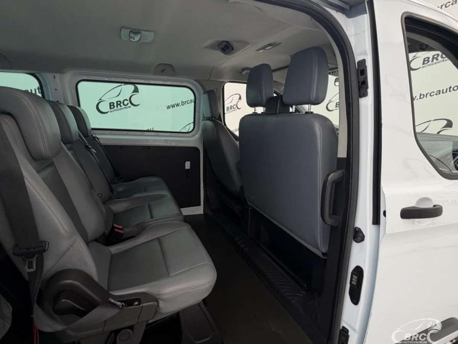 White Ford Transit Custom 2014 in Vilnius, with an engine capacity of 2.20 L and mileage of 294 thousand km for 5900 €, photo 12 on AUTOMOTO.COM.LV