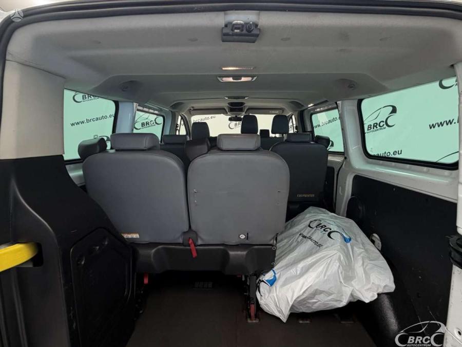 White Ford Transit Custom 2014 in Vilnius, with an engine capacity of 2.20 L and mileage of 294 thousand km for 5900 €, photo 22 on AUTOMOTO.COM.LV