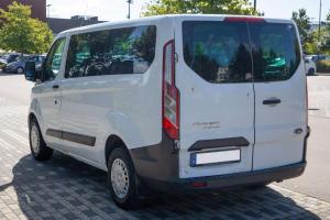 White Ford Transit Custom 2014 in Vilnius, with an engine capacity of 2.20 L and mileage of 389 thousand km for 6500 €, photo 4 on AUTOMOTO.COM.LV
