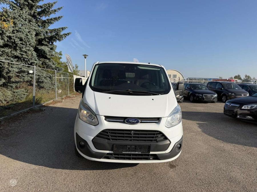 White Ford Transit Custom 2014 in Marijampole, with an engine capacity of 2.20 L and mileage of 190 thousand km for 5150 €, photo 3 on AUTOMOTO.COM.LV