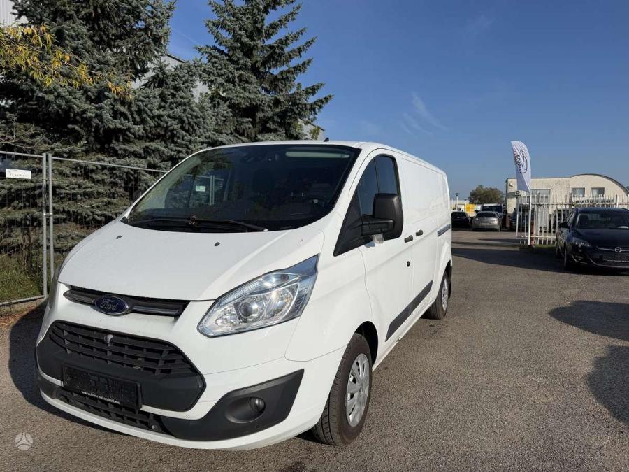 White Ford Transit Custom 2014 in Marijampole, with an engine capacity of 2.20 L and mileage of 190 thousand km for 5150 €, photo 7 on AUTOMOTO.COM.LV