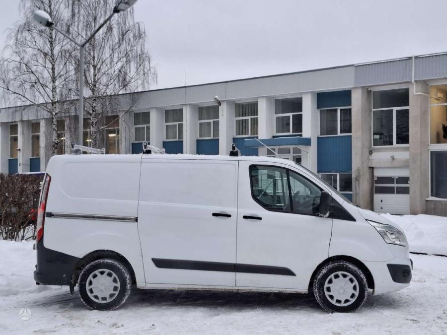 Balts Ford Transit Custom 2015 Viļņa, ar dzinēja tilpumu 2.20 L un nobraukumu 192 tūkst. km par 6200 €, foto 4 vietnē AUTOMOTO.COM.LV