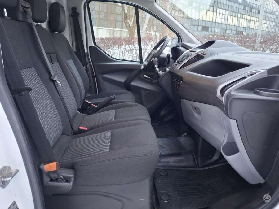 Balts Ford Transit Custom 2015 Viļņa, ar dzinēja tilpumu 2.20 L un nobraukumu 192 tūkst. km par 6200 €, foto 21 vietnē AUTOMOTO.COM.LV