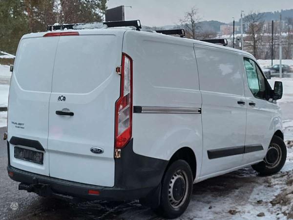 White Ford Transit Custom 2015 in Vilnius, with an engine capacity of 2.20 L and mileage of 280 thousand km for 4000 €, photo 6 on AUTOMOTO.COM.LV
