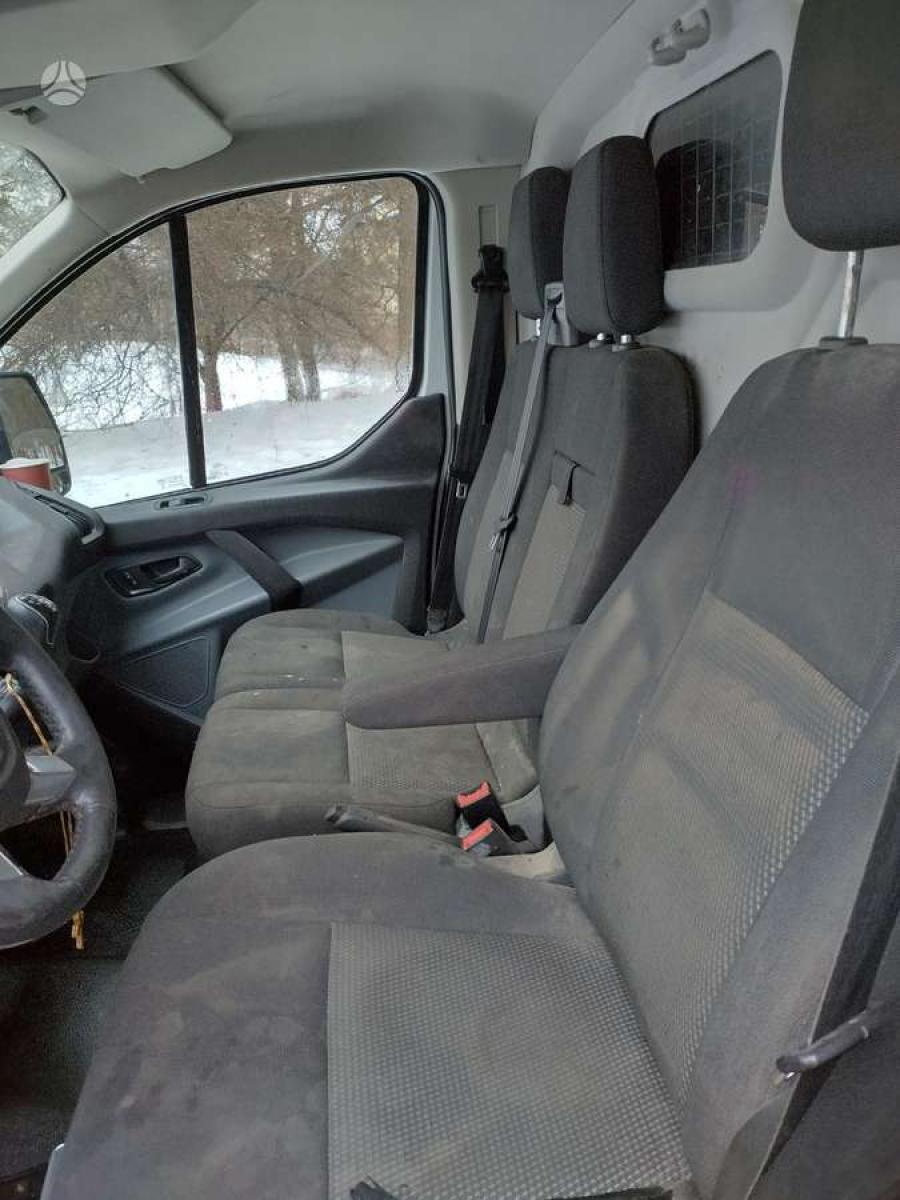 Balts Ford Transit Custom 2015 Viļņa, ar dzinēja tilpumu 2.20 L un nobraukumu 280 tūkst. km par 4000 €, foto 9 vietnē AUTOMOTO.COM.LV