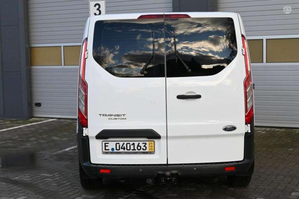 Balts Ford Transit Custom 2015 Kretinga, ar dzinēja tilpumu 2.20 L un nobraukumu 285 tūkst. km par 10499 €, foto 8 vietnē AUTOMOTO.COM.LV