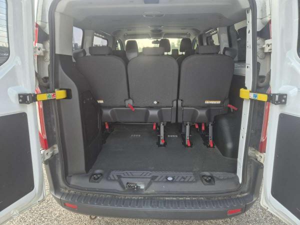 White Ford Transit Custom 2015 in Marijampole, with an engine capacity of 2.20 L and mileage of 289 thousand km for 8800 €, photo 8 on AUTOMOTO.COM.LV