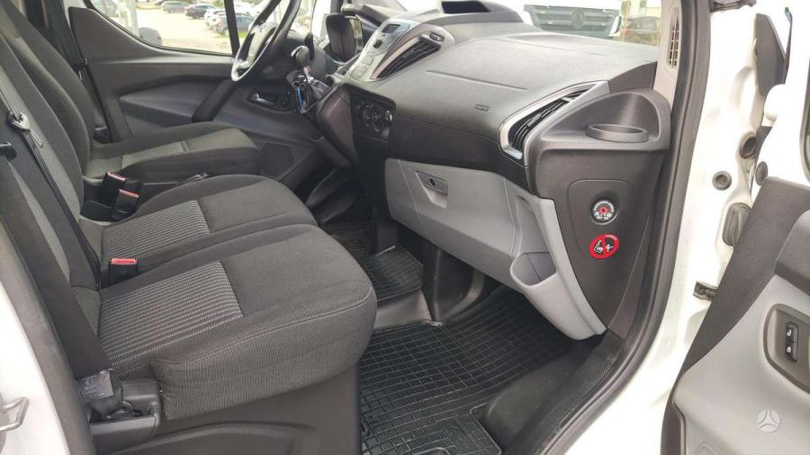Balts Ford Transit Custom 2015 Klaipėda, ar dzinēja tilpumu 2.20 L un nobraukumu 170 tūkst. km par 11590 €, foto 23 vietnē AUTOMOTO.COM.LV