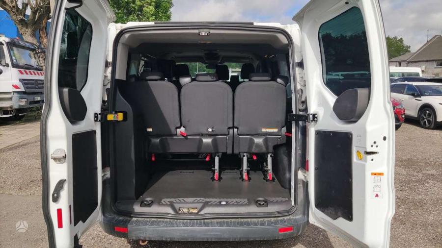 Balts Ford Transit Custom 2015 Klaipėda, ar dzinēja tilpumu 2.20 L un nobraukumu 170 tūkst. km par 11590 €, foto 28 vietnē AUTOMOTO.COM.LV