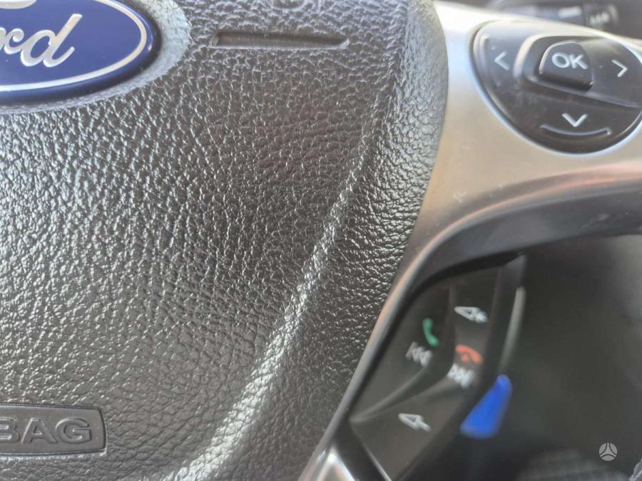 Balts Ford Transit Custom 2015 Marijampole, ar dzinēja tilpumu 2.20 L un nobraukumu 238 tūkst. km par 10800 €, foto 24 vietnē AUTOMOTO.COM.LV