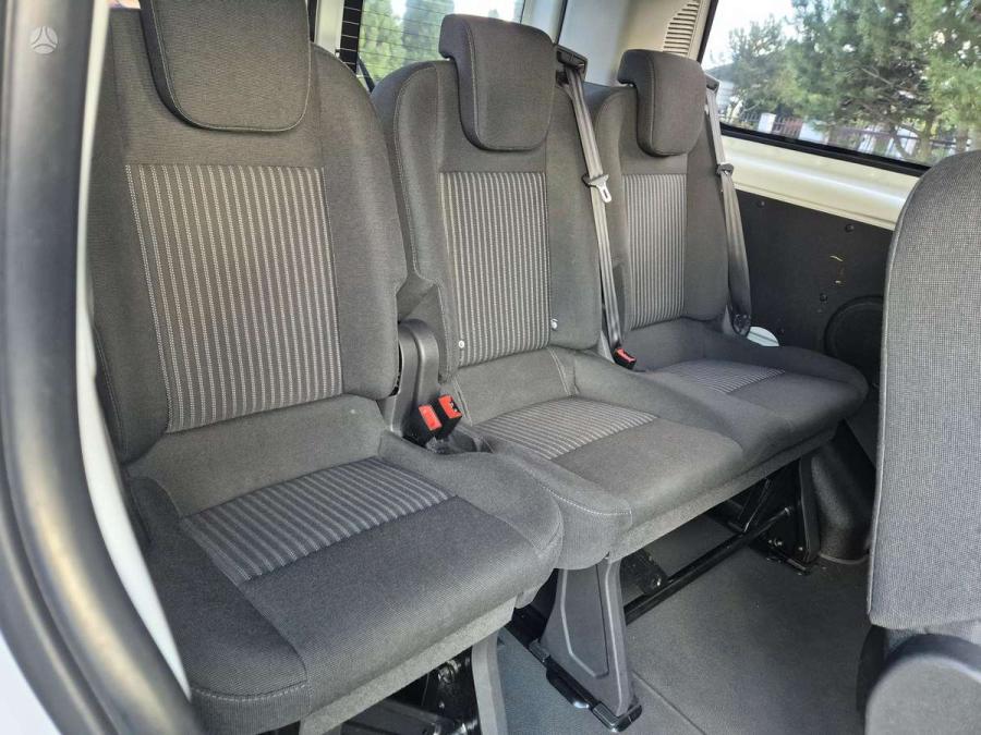 White Ford Transit Custom 2015 in Marijampole, with an engine capacity of 2.20 L and mileage of 239 thousand km for 8900 €, photo 16 on AUTOMOTO.COM.LV