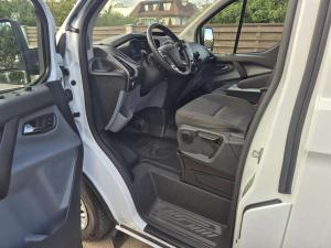 White Ford Transit Custom 2015 in Marijampole, with an engine capacity of 2.20 L and mileage of 239 thousand km for 8900 €, photo 21 on AUTOMOTO.COM.LV