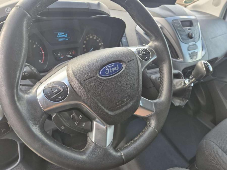 White Ford Transit Custom 2015 in Marijampole, with an engine capacity of 2.20 L and mileage of 239 thousand km for 8900 €, photo 25 on AUTOMOTO.COM.LV