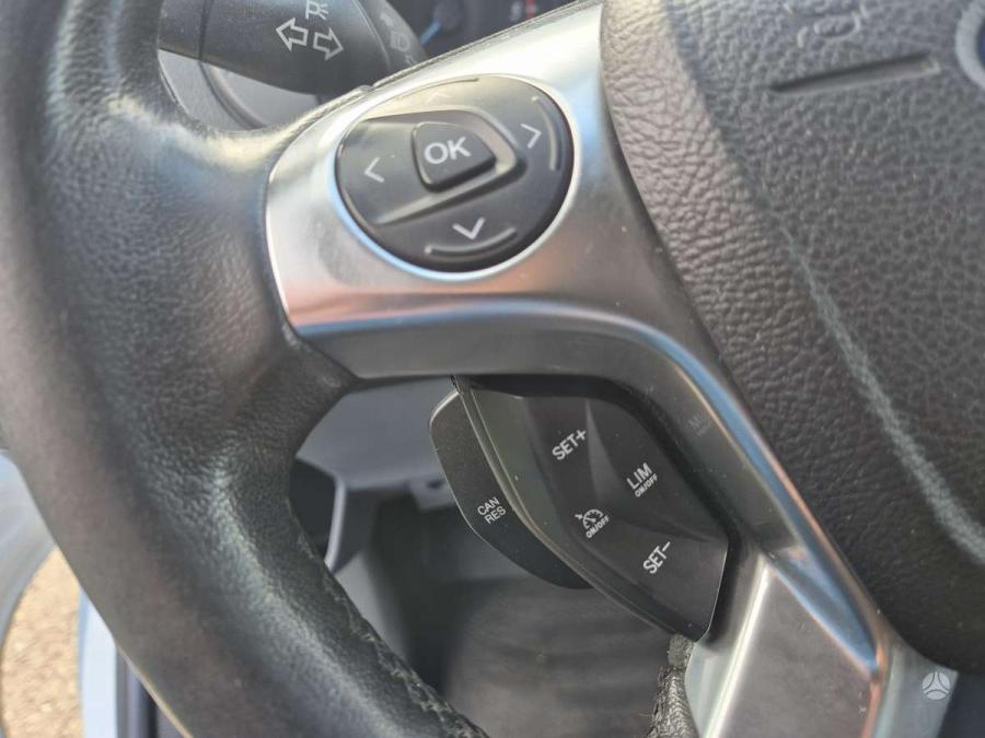 White Ford Transit Custom 2015 in Marijampole, with an engine capacity of 2.20 L and mileage of 239 thousand km for 8900 €, photo 27 on AUTOMOTO.COM.LV