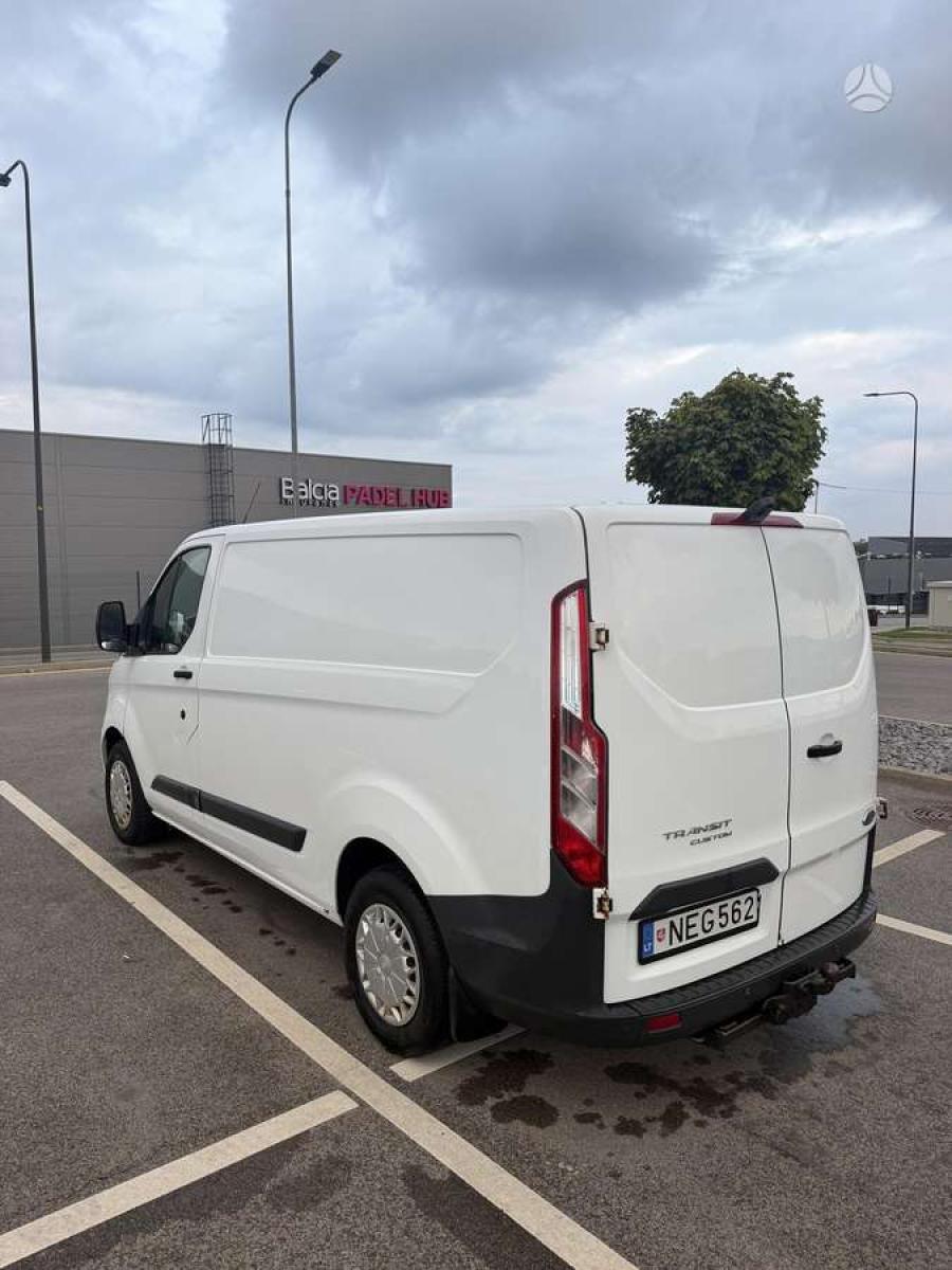 Balts Ford Transit Custom 2015 Kauņa, ar dzinēja tilpumu 2.20 L un nobraukumu 272 tūkst. km par 6100 €, foto 4 vietnē AUTOMOTO.COM.LV
