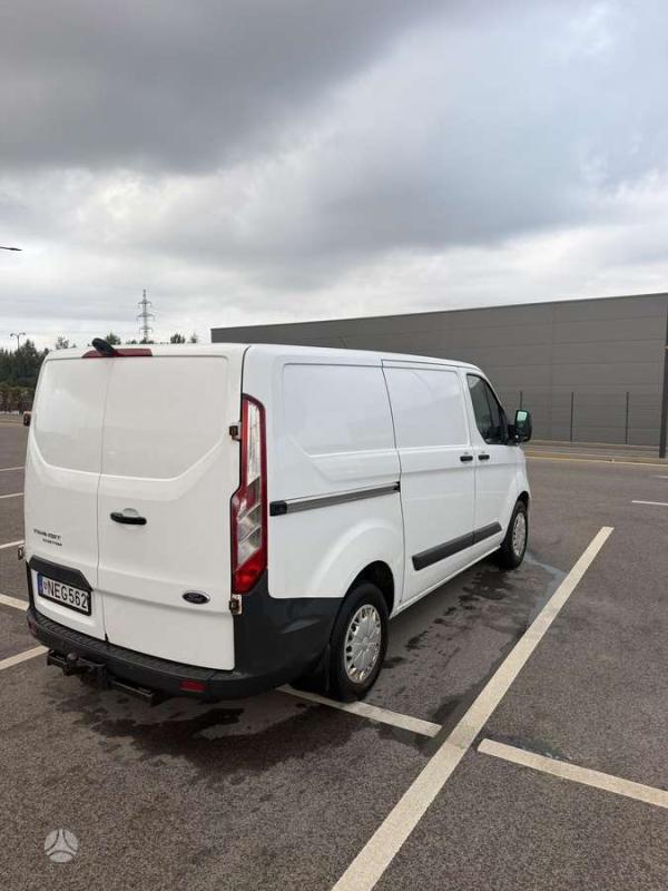 Balts Ford Transit Custom 2015 Kauņa, ar dzinēja tilpumu 2.20 L un nobraukumu 272 tūkst. km par 6100 €, foto 5 vietnē AUTOMOTO.COM.LV