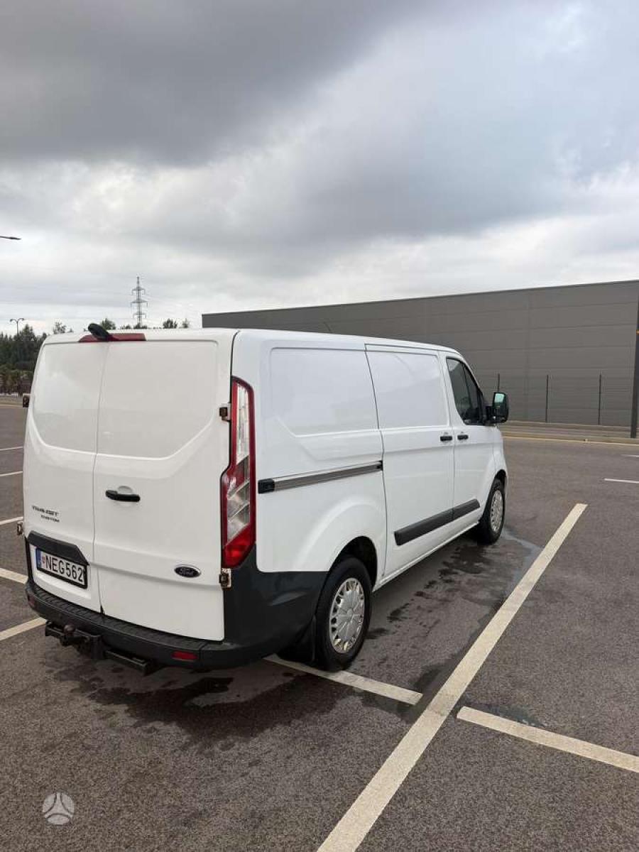 Balts Ford Transit Custom 2015 Kauņa, ar dzinēja tilpumu 2.20 L un nobraukumu 272 tūkst. km par 6100 €, foto 5 vietnē AUTOMOTO.COM.LV