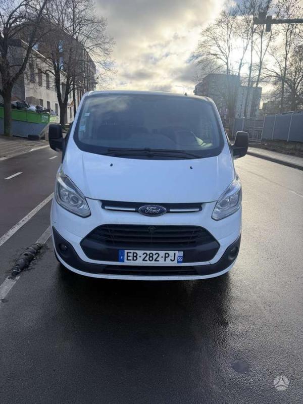 White Ford Transit Custom 2016 in Vilnius, with an engine capacity of 2.20 L and mileage of 156 thousand km for 9950 €, photo 1 on AUTOMOTO.COM.LV