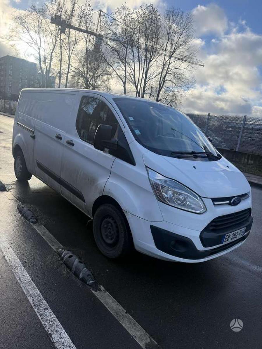 White Ford Transit Custom 2016 in Vilnius, with an engine capacity of 2.20 L and mileage of 156 thousand km for 9950 €, photo 2 on AUTOMOTO.COM.LV