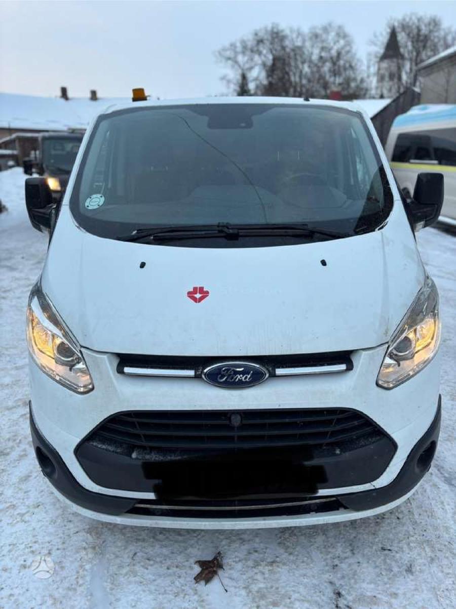 White Ford Transit Custom 2016 in Taurage, with an engine capacity of 2.00 L and mileage of 285 thousand km for 5800 €, photo 5 on AUTOMOTO.COM.LV