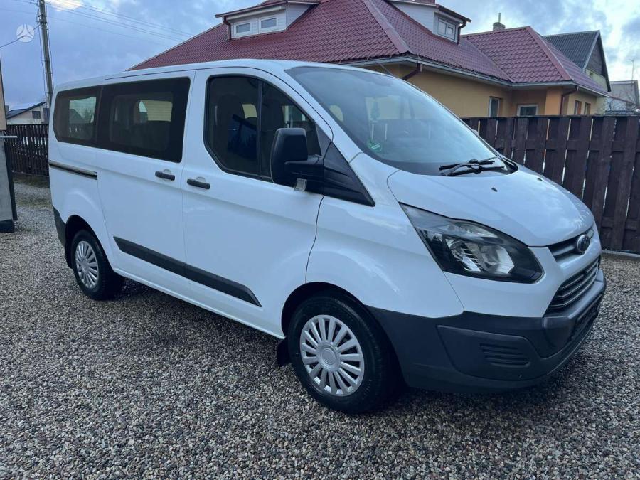 White Ford Transit Custom 2016 in Ukmerge, with an engine capacity of 2.20 L and mileage of 248 thousand km for 9950 €, photo 1 on AUTOMOTO.COM.LV